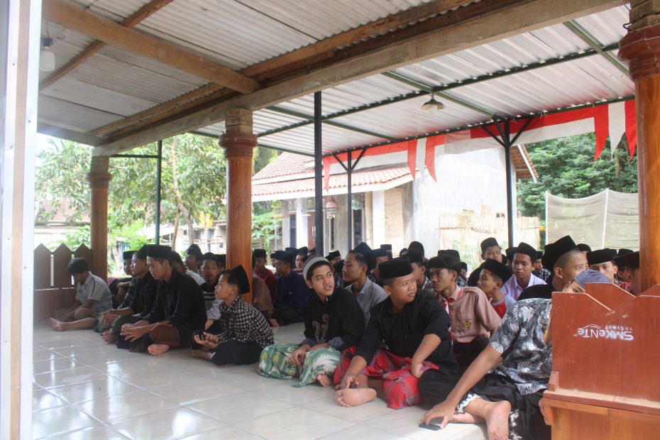 SMK Nahdlatuth Thalabah (YASINAT) Gelar Masa Pengenalan Lingkungan ...